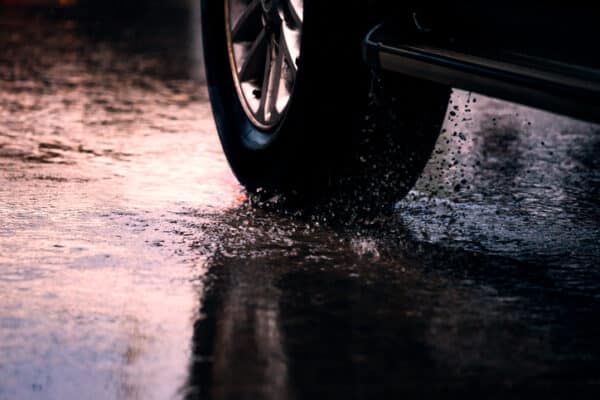 What is Aquaplaning? Causes & How to Prevent it | Prestone