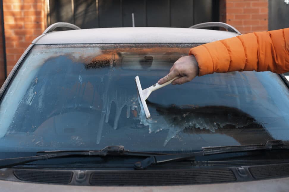 How Does De Icer Work? | Prestone